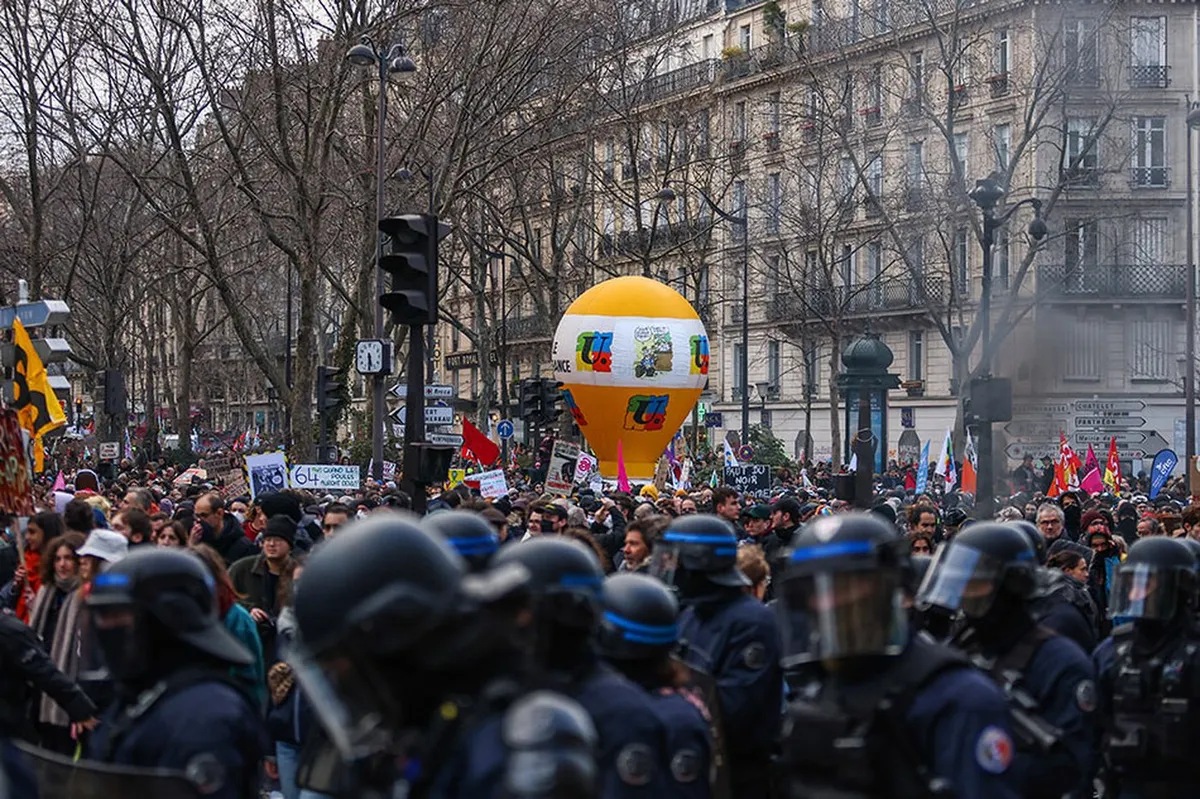 French protesters back on streets against Macron's pension plan | ABS-CBN