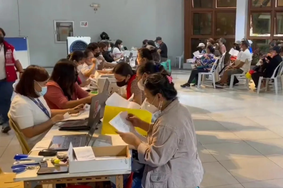 DSWD opens field site for cash aid in QC Circle | ABS-CBN News