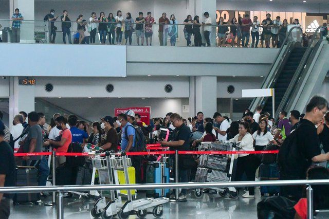 PAL welcomes removal of vax cert mandate for intl tourists | ABS-CBN News