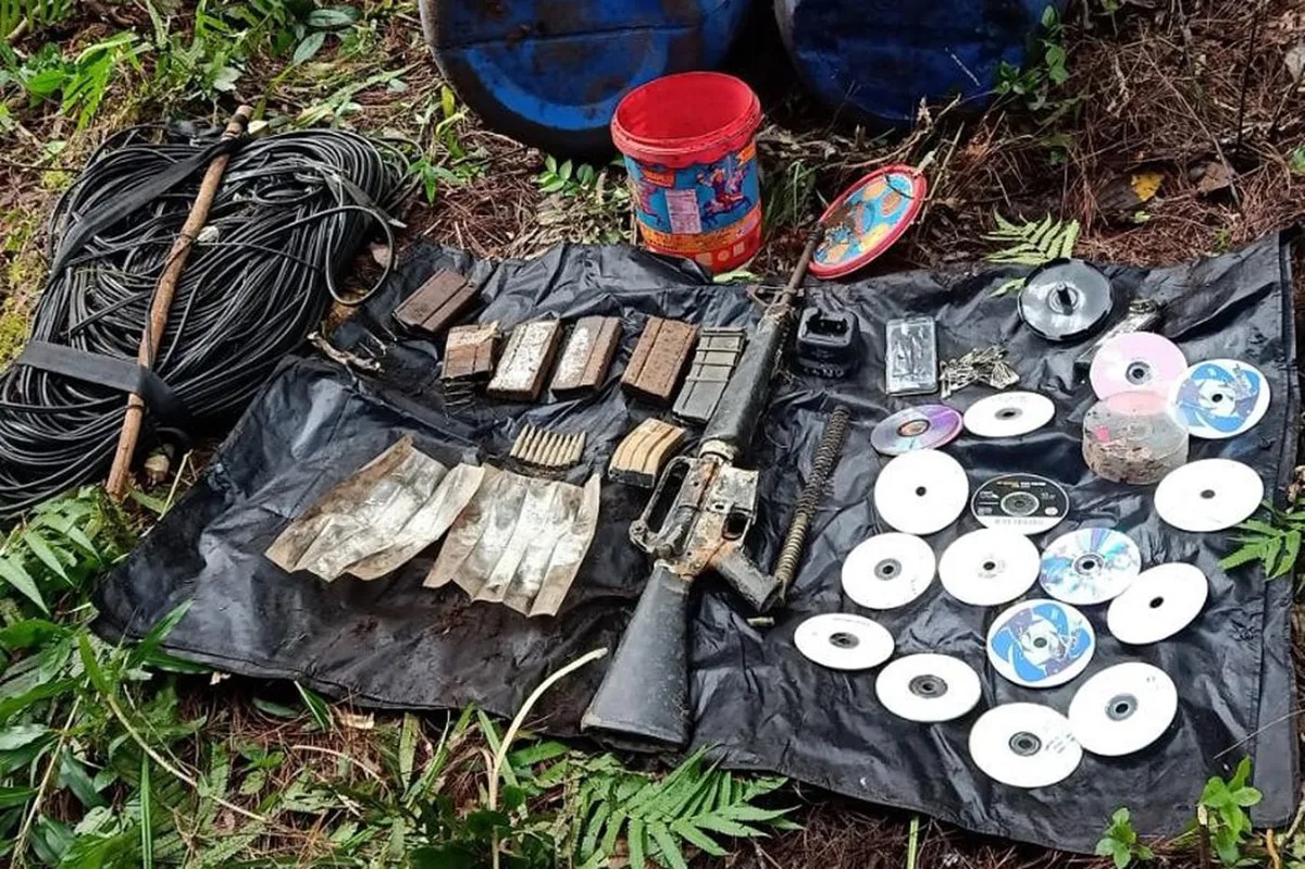 Hinihinalang kuta ng mga rebelde natagpuan sa Mountain Province | ABS-CBN News