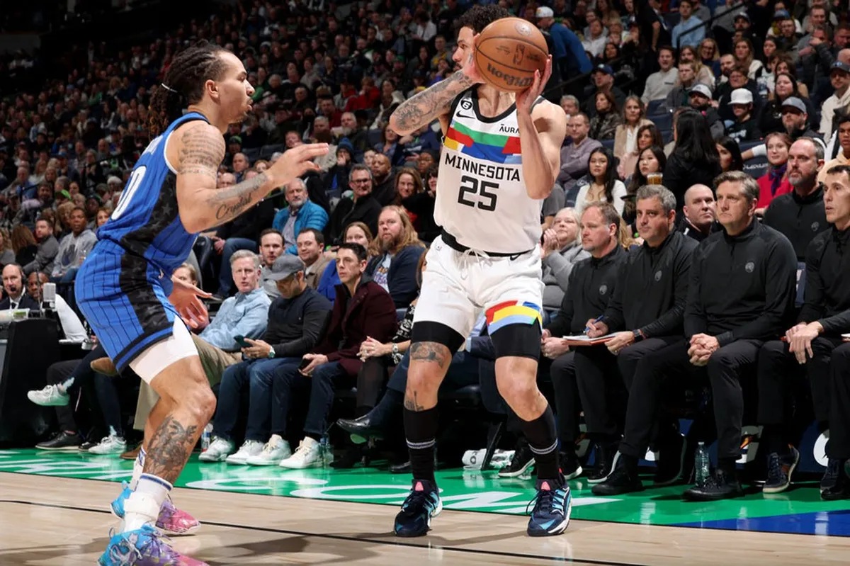 NBA: Five ejected in Magic-T'Wolves brawl, Suns shock Celtics | ABS-CBN ...