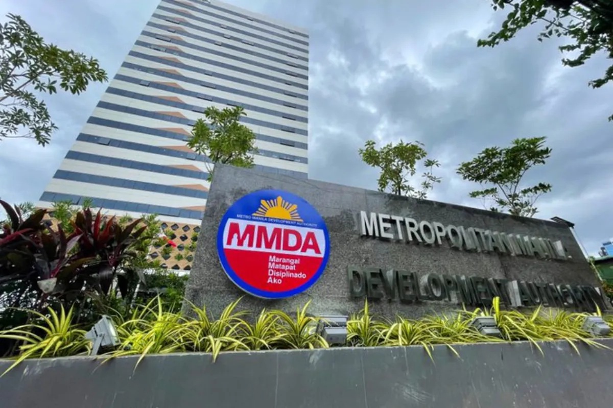 MMDA aide tiklo sa extortion sa Maynila | ABS-CBN News