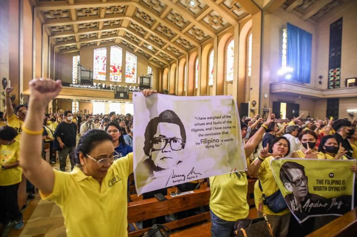 Family, supporters remember Ninoy Aquino on 40th death anniversary ...