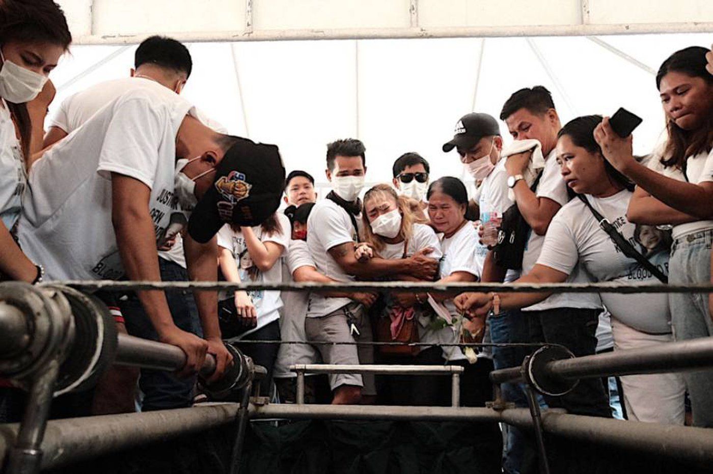 Labi ng pinaslang na OFW na si Jullebee Ranara, inilibing na | ABS-CBN News