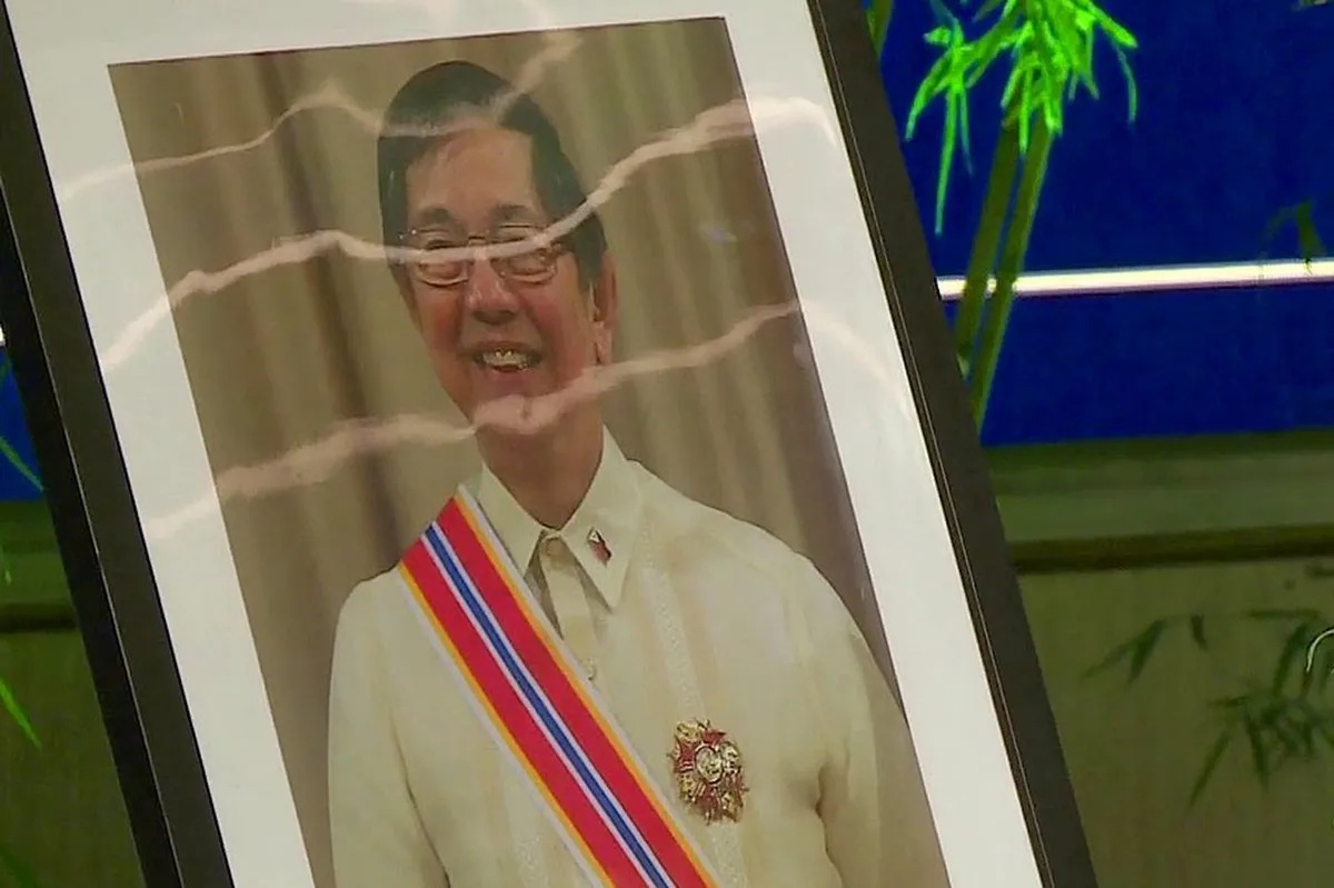 Yumaong ex-ambassador Manolo Lopez inalala ng pamilya, mga kaibigan ...