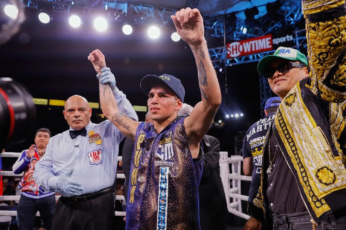 Boxing: Unbeaten Martinez stops Bornea to keep junior bantamweight ...