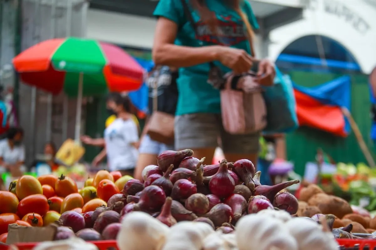 Presyo ng sibuyas bumaba sa ilang pamilihan | ABS-CBN News Presyo ng sibuyas bumaba sa ilang pamilihan | ABS-CBN News