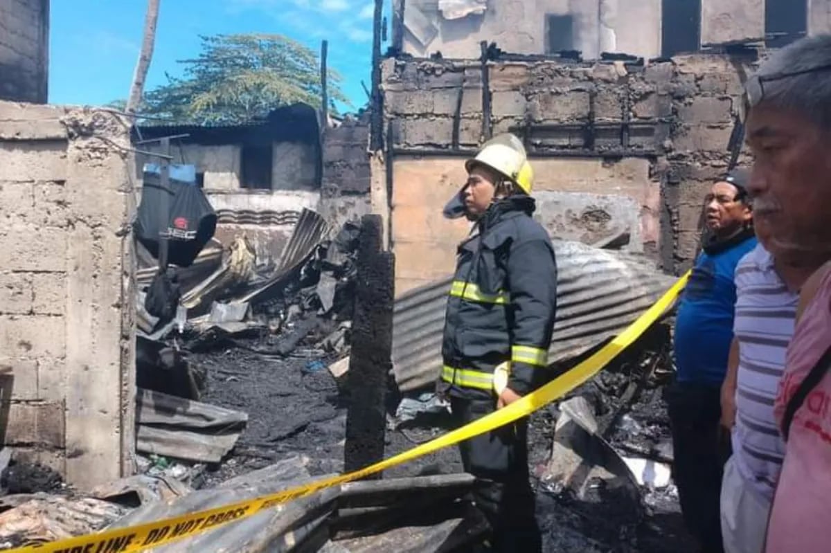 Milyun-milyong halaga ng ari-arian naabo sa 2 sunog sa Iloilo City ... Milyun-milyong halaga ng ari-arian naabo sa 2 sunog sa Iloilo City ...