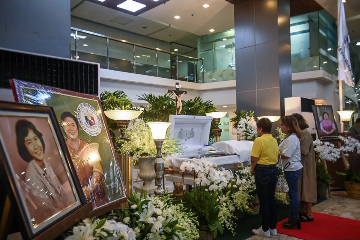 OFWs pay last respects to Migrant Worker Secretary Toots Ople | ABS-CBN ...