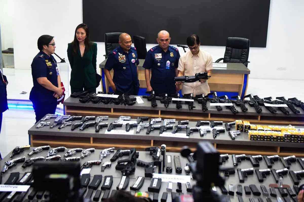 Pagkarekober ng mga armas sa Taiwanese sa Makati, iimbestigahan ng Senado | ABS-CBN News