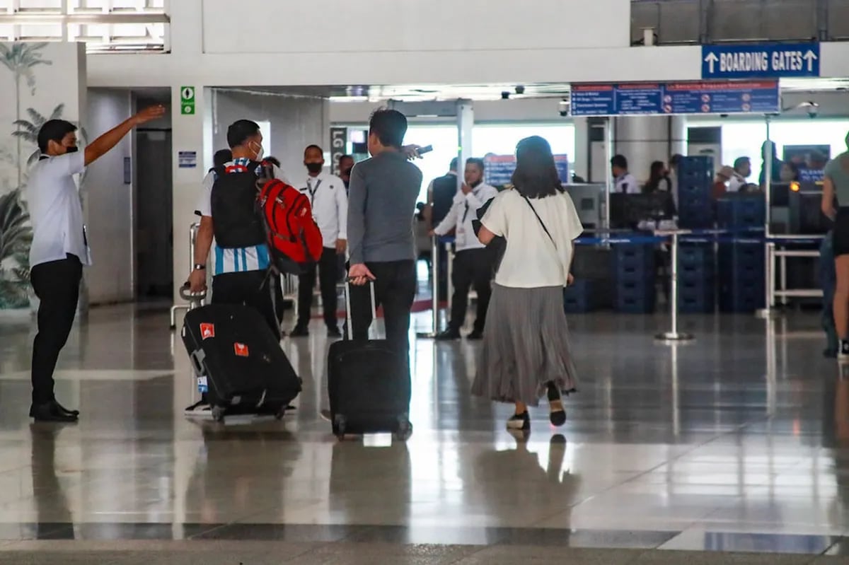 Koreano tiklo sa NAIA dahil sa paggamit ng Philippine passport | ABS ... Koreano tiklo sa NAIA dahil sa paggamit ng Philippine passport | ABS ...