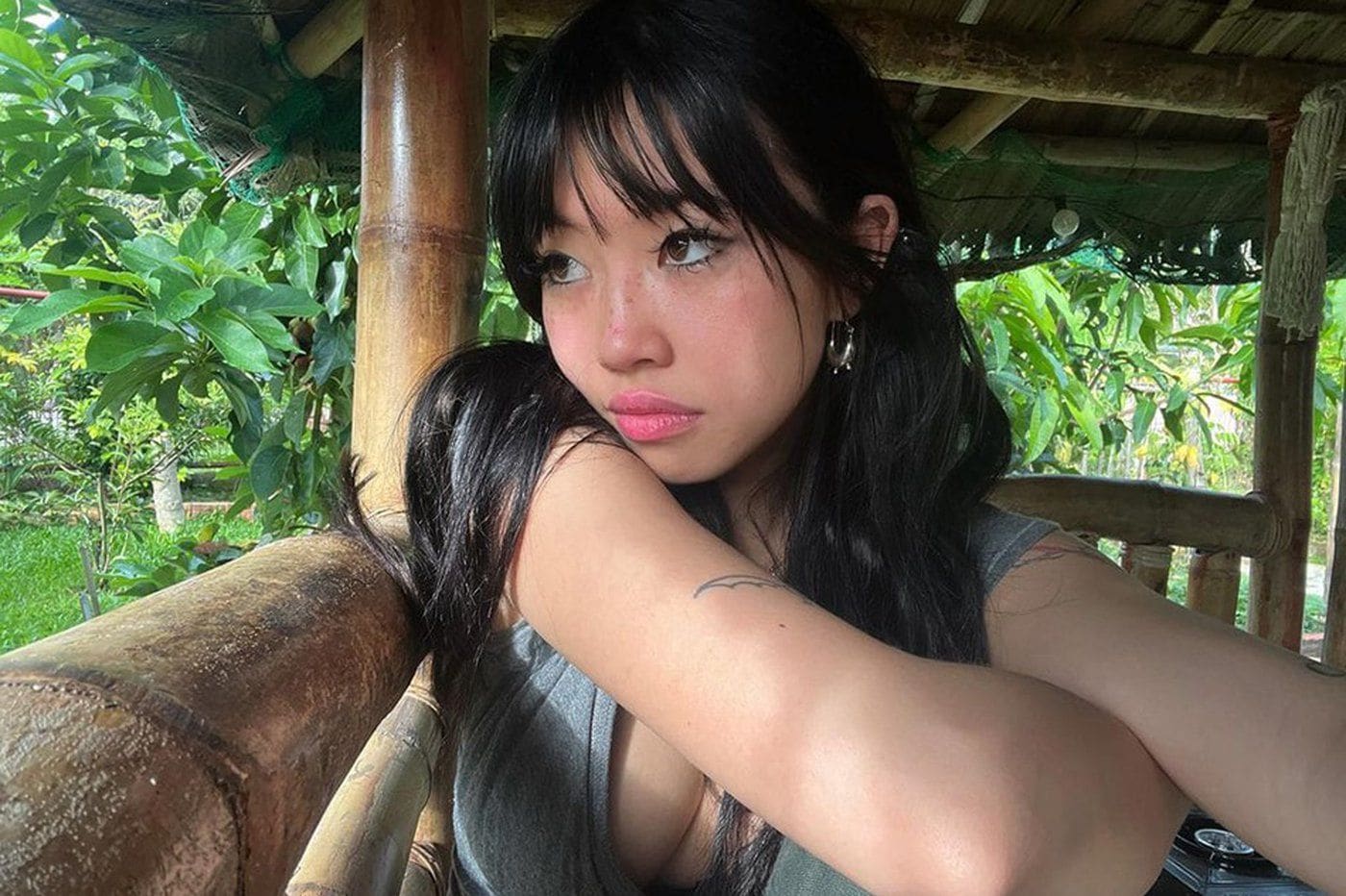 LOOK: Fil-Brit artist beabadoobee returns to PH | ABS-CBN Entertainment