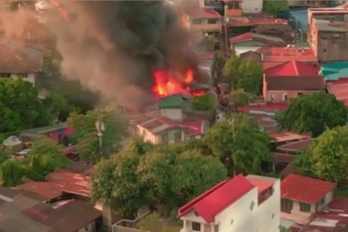 Magkahiwalay na sunog sumiklab sa Makati | ABS-CBN News