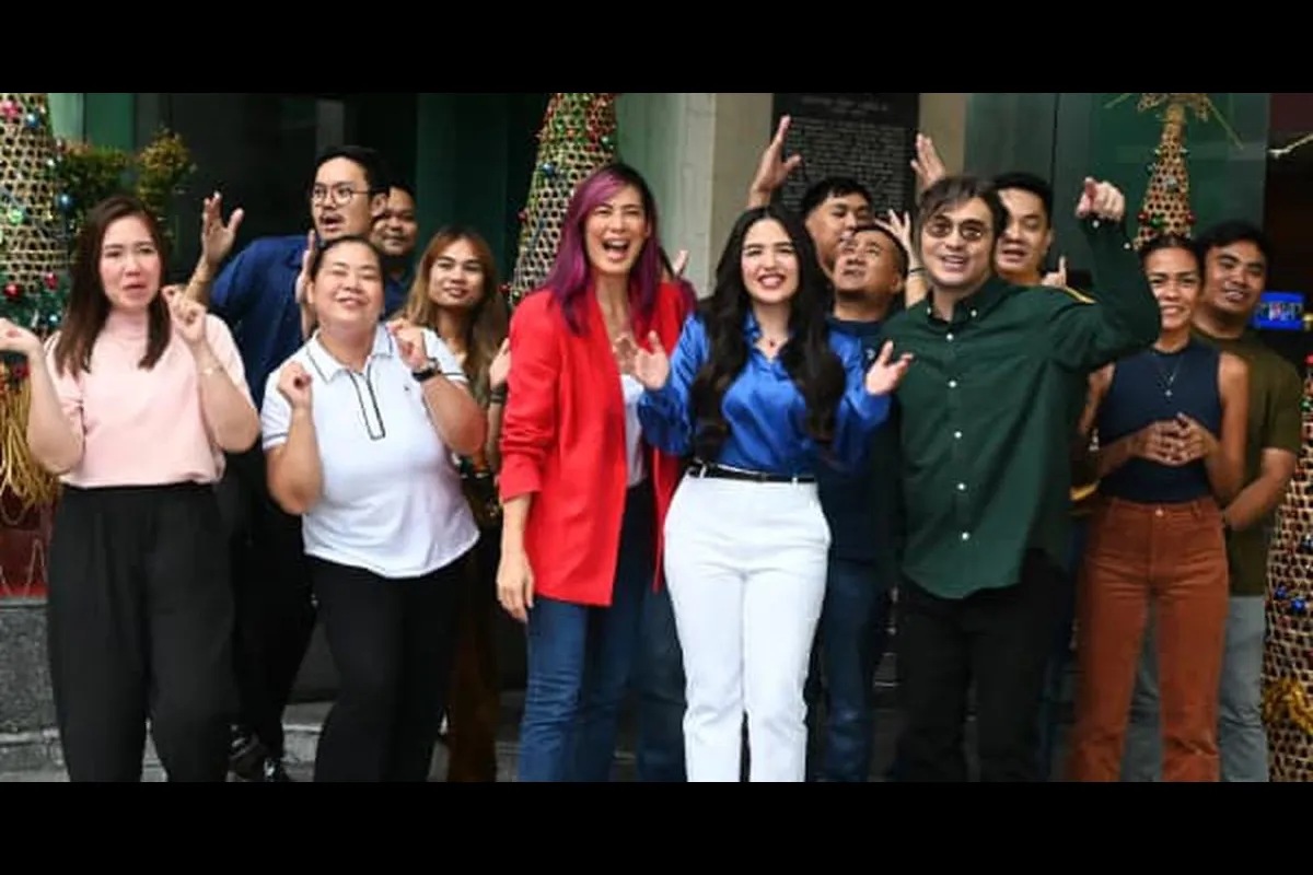 LOOK: “Senior High” stars radiate holiday high in ABS-CBN Christmas ...
