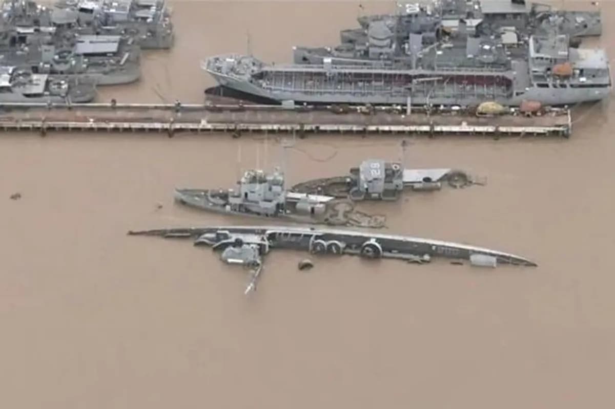 Already decommissioned: PH Navy clarifies photos of half-submerged ...
