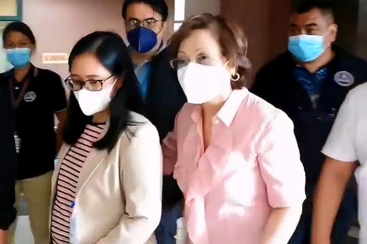 Enrile's former aide Gigi Reyes attends first PDAF scam hearing since ...
