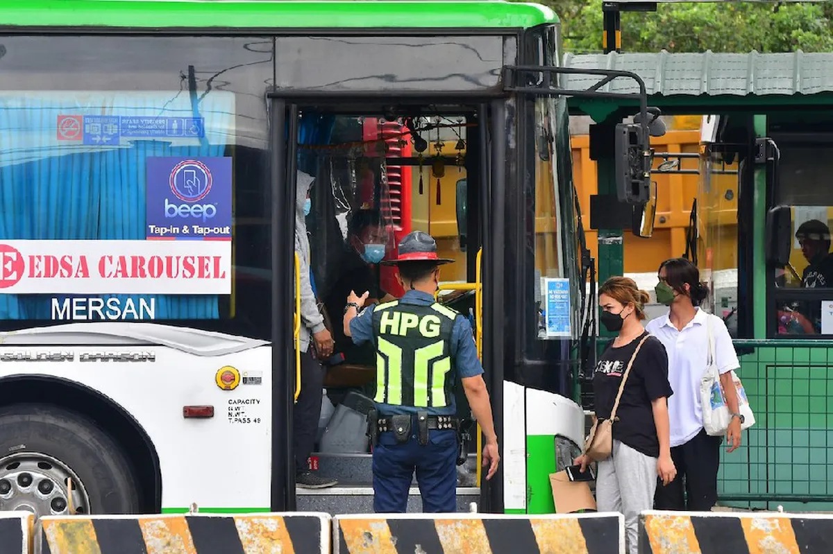 EDSA Bus Carousel rides to be free '24/7' on Dec. 15-31 | ABS-CBN News