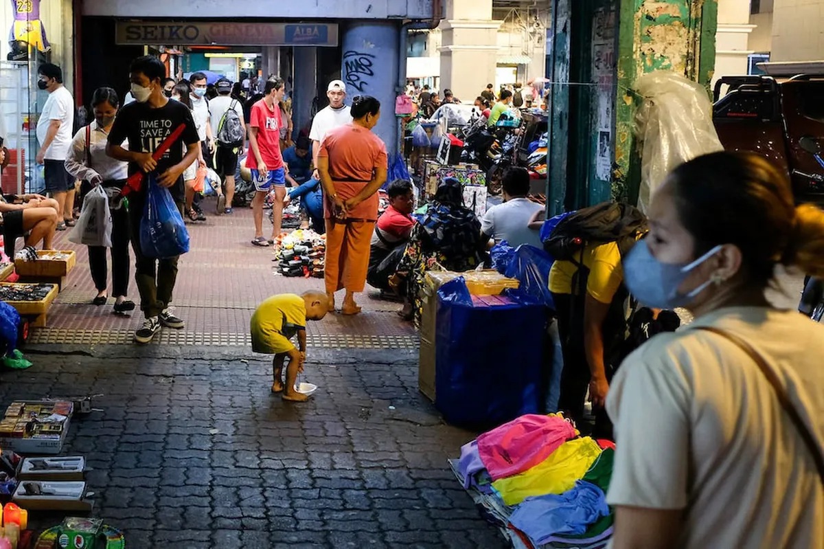 Mga doktor tutol, negosyante pabor sa rekomendasyong luwagan ang mask ...