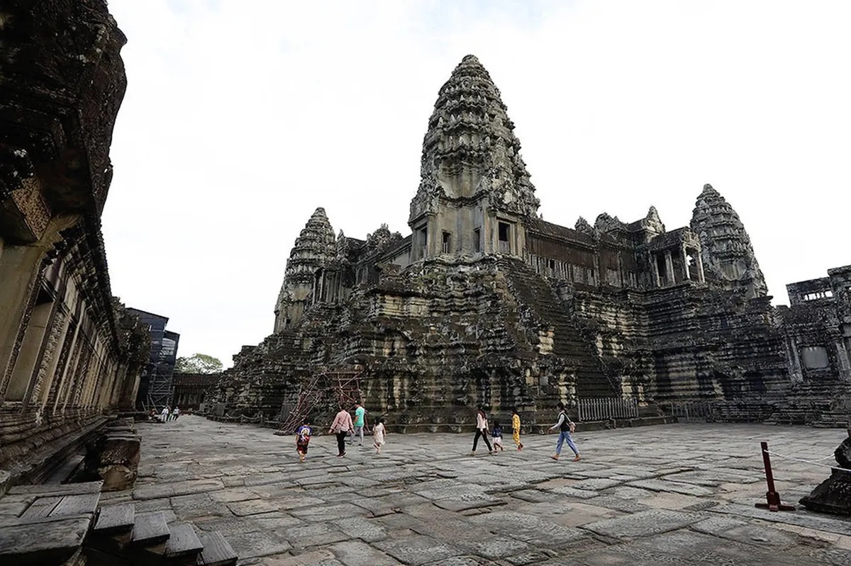 Britain returns trove of Angkor crown jewels to Cambodia | ABS-CBN