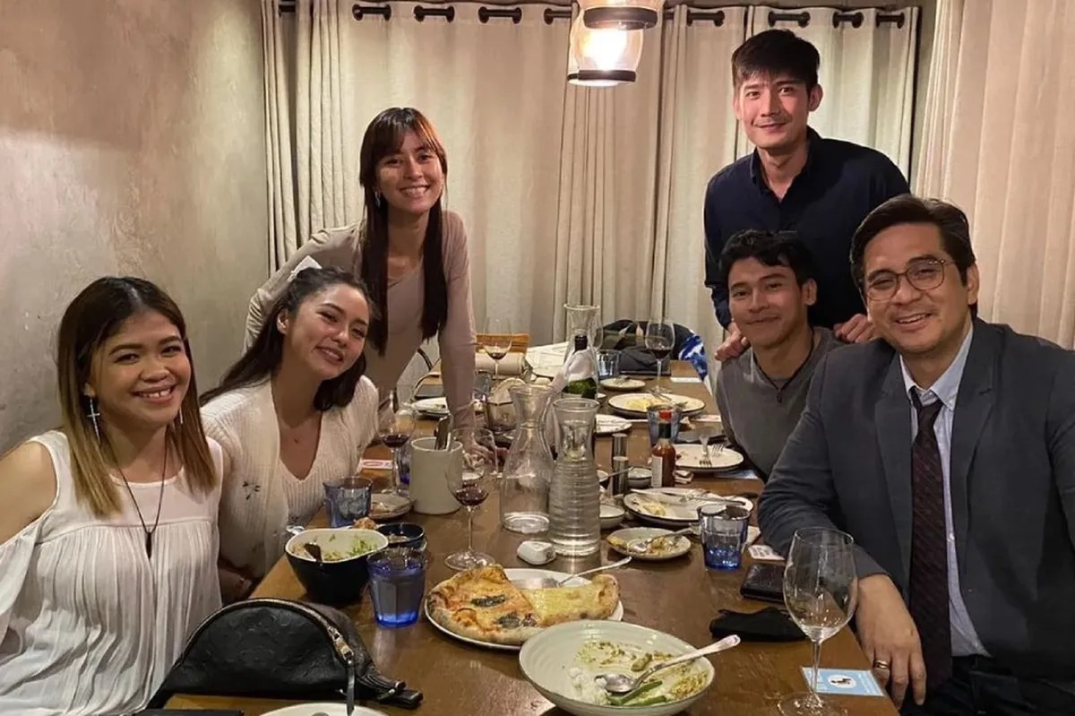 LOOK: ‘PBB’ hosts bond once again with Direk Lauren | ABS-CBN Entertainment