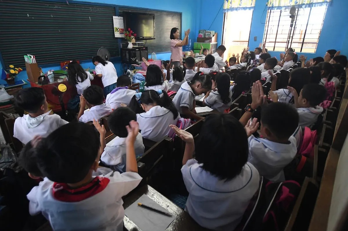 DepEd to revise K to 12 curriculum: Duterte | ABS-CBN News