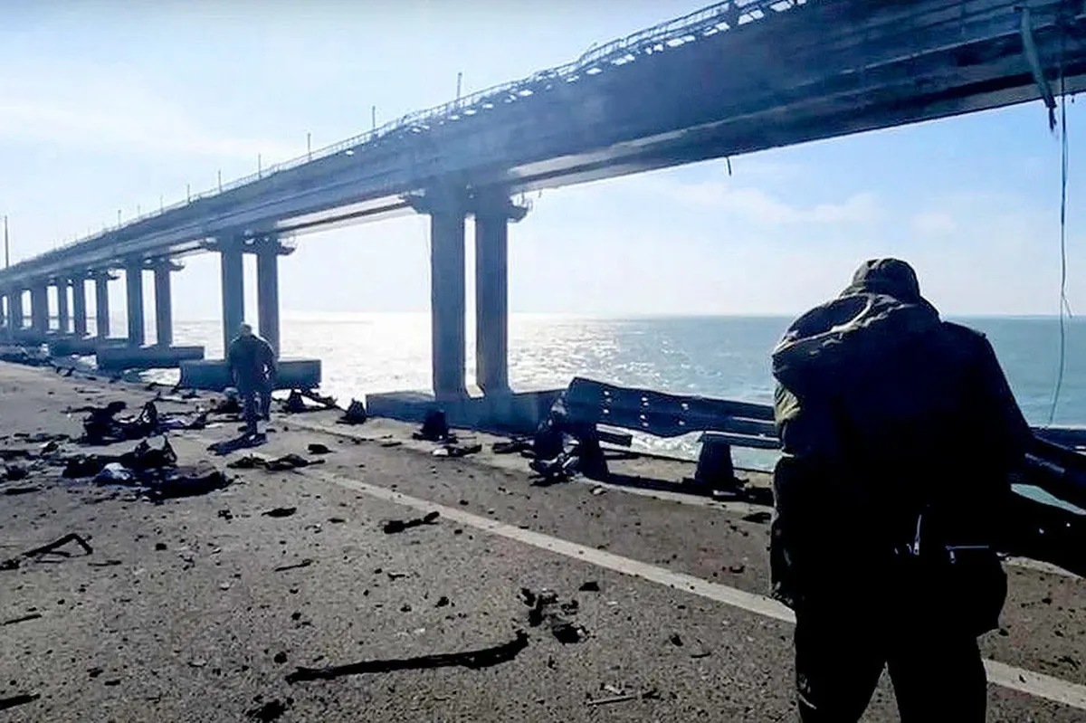 Russia says 3 killed in Crimea bridge blast | ABS-CBN