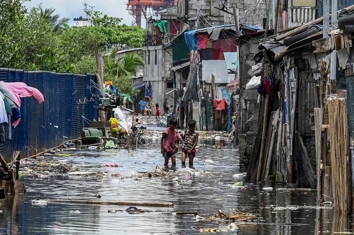 How some poor Filipino families cope with rising prices | ABS-CBN News