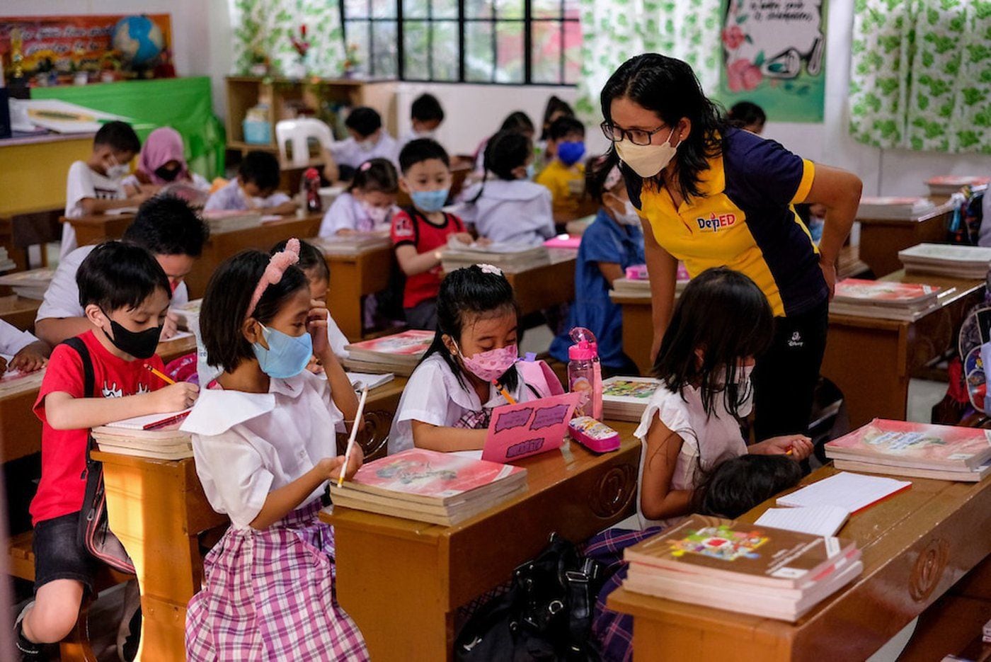 DepEd, DOH working to update face mask rule in schools | ABS-CBN News