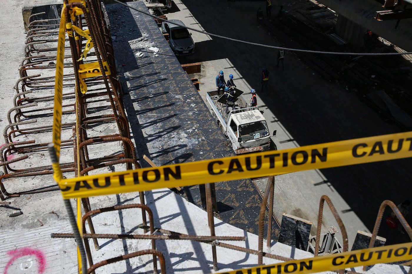 Lawmaker flags DPWH's unfunded projects, unused funds | ABS-CBN News