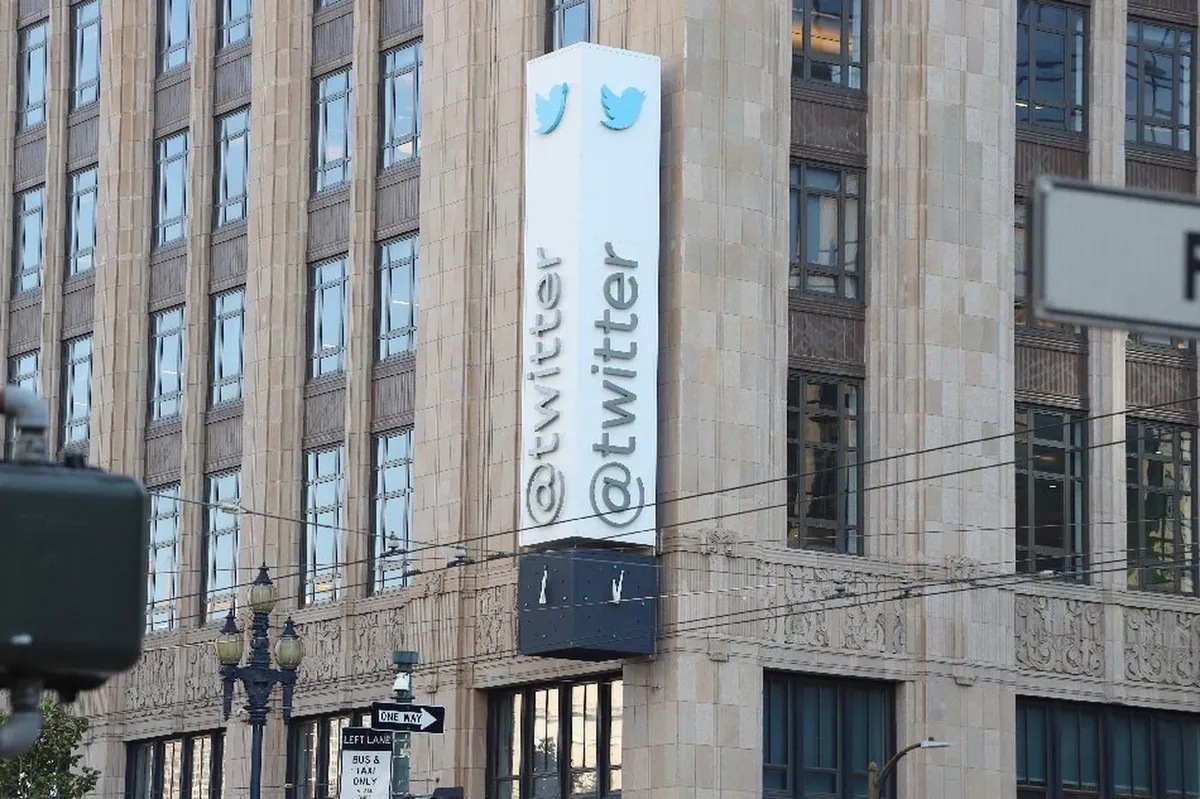 On-again, off-again Twitter subscription service to be relaunched | ABS ...