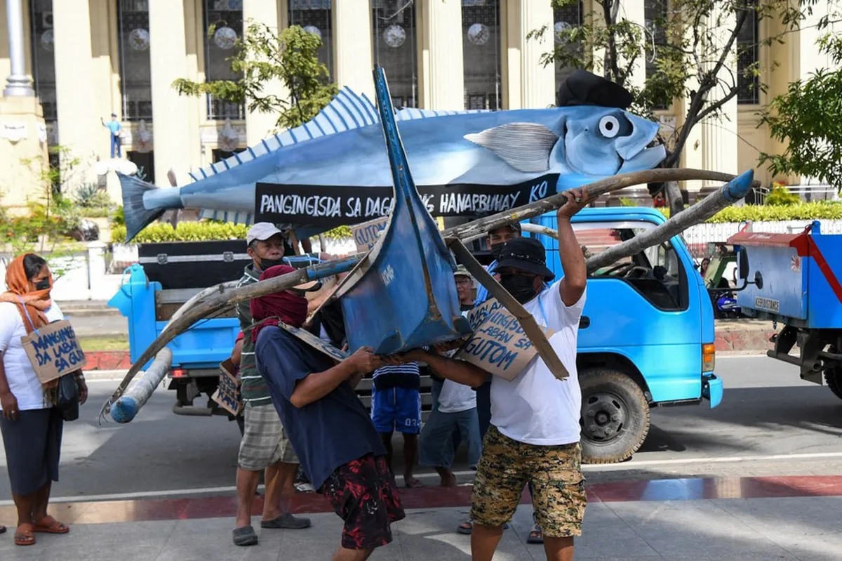Fishermen protest Chinese vessel harassment | ABS-CBN News