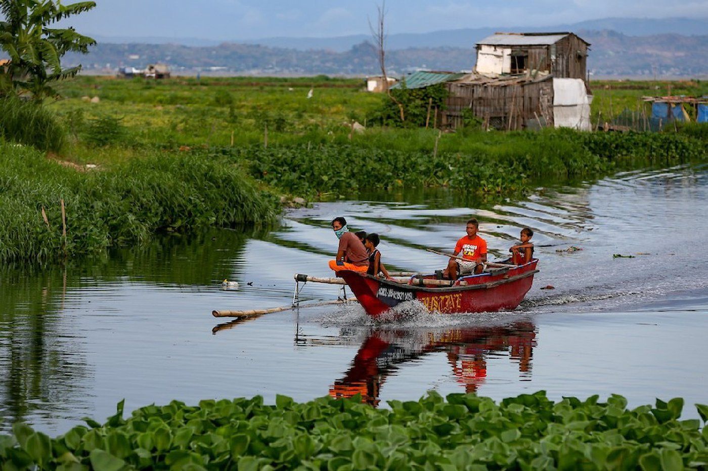 Pagbayad ng SSS contribution ng mga magsasaka, mangingisda, vendor, niluwagan | ABS-CBN News