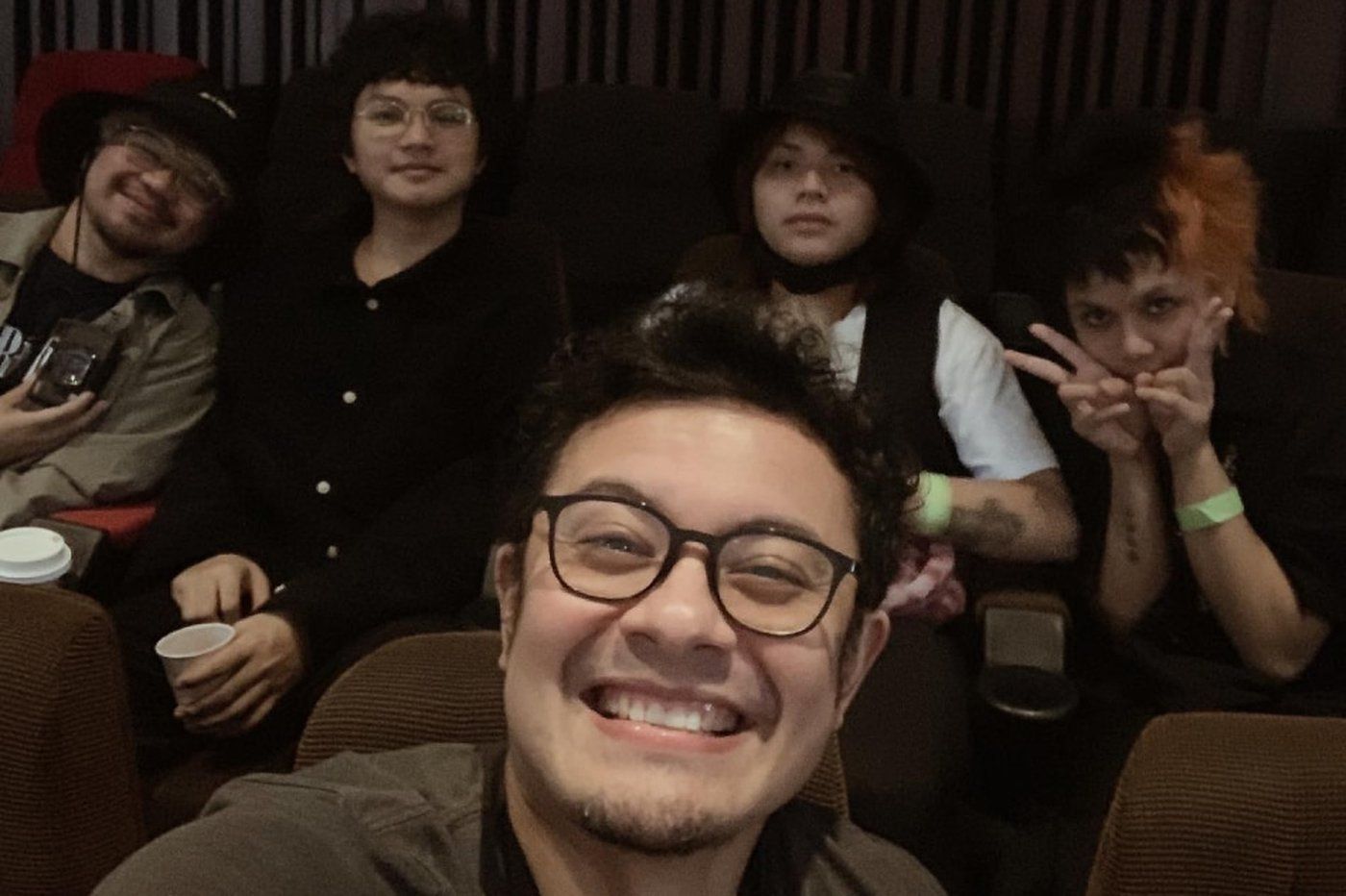 Reunion? IV of Spades, Unique cross paths, pose for pic | ABS-CBN ...