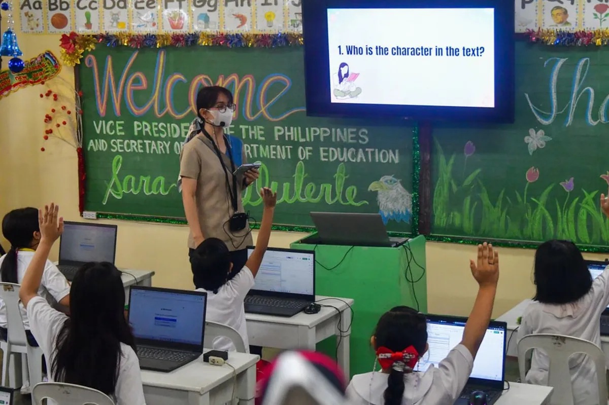 San Juan launches fiber connection in public schools | ABS-CBN News