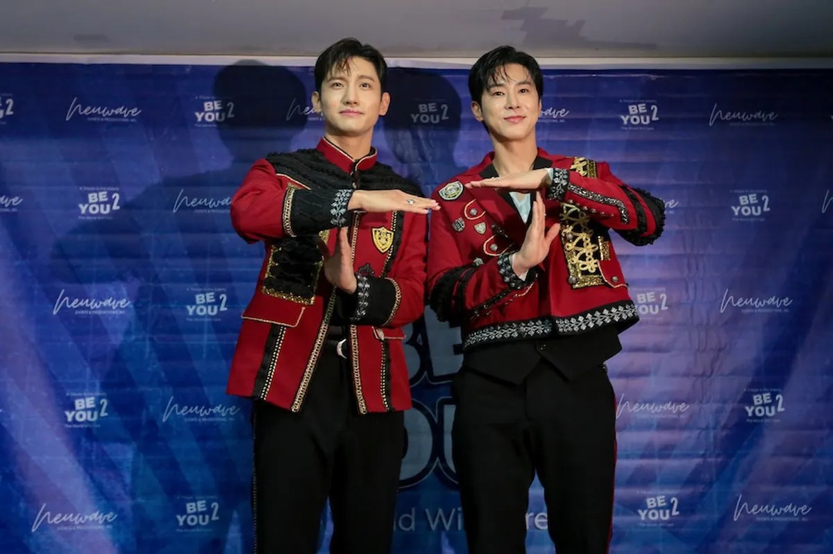 K-pop duo TVXQ ‘surprised’ with fans in first PH gig | ABS-CBN ...