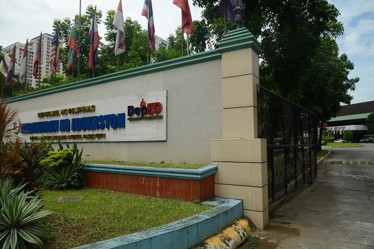 DepEd official: Some teachers file maternity leaves 'up to 11 times in ...