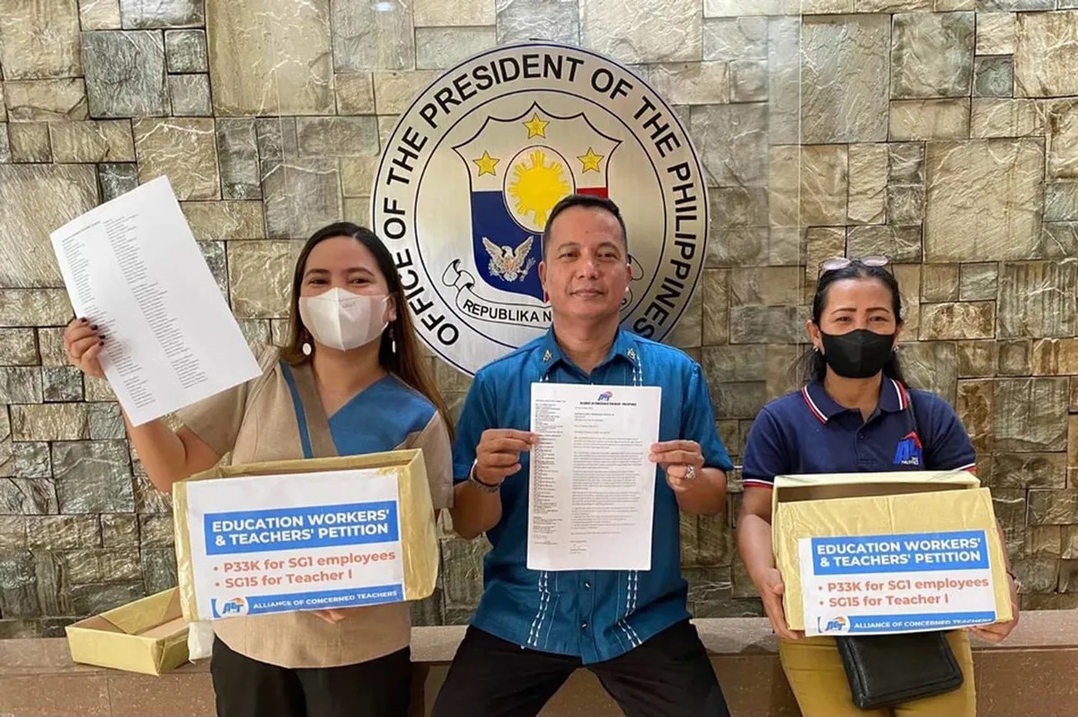 Mga guro naghain ng petisyong umento sa sahod | ABS-CBN News Mga guro naghain ng petisyong umento sa sahod | ABS-CBN News