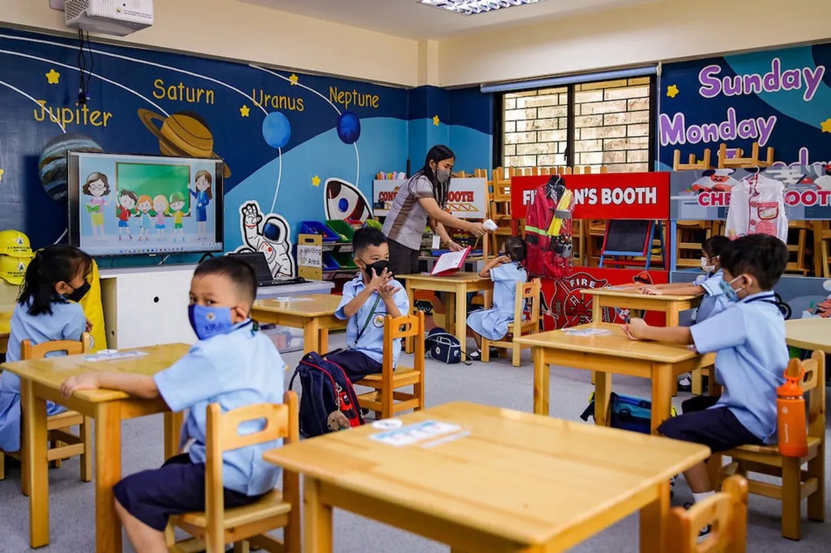 DepEd: Public schools can also apply for hybrid learning set-ups after ...