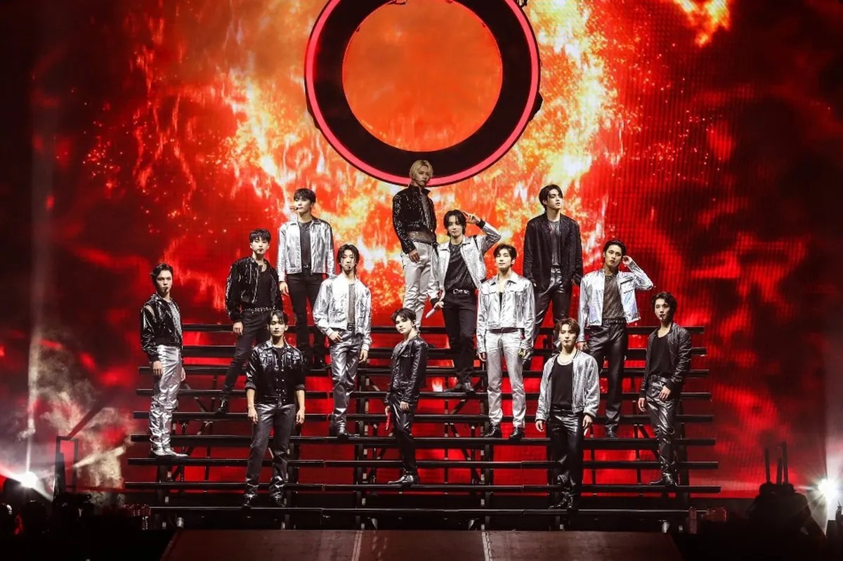 IN PHOTOS: K-pop boy group Seventeen conquers Philippine Arena | ABS ...