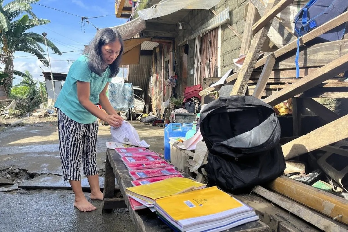 Ilang residente sa San Mateo, Rizal, hirap makauwi sa mga binahang bahay | ABS-CBN News