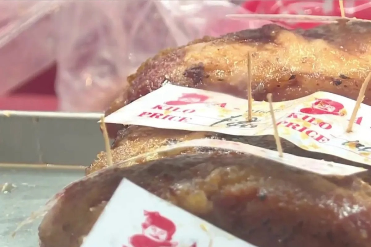 Mga pamilihan ng regalo, ham sa Quiapo pinipilahan na | ABS-CBN News