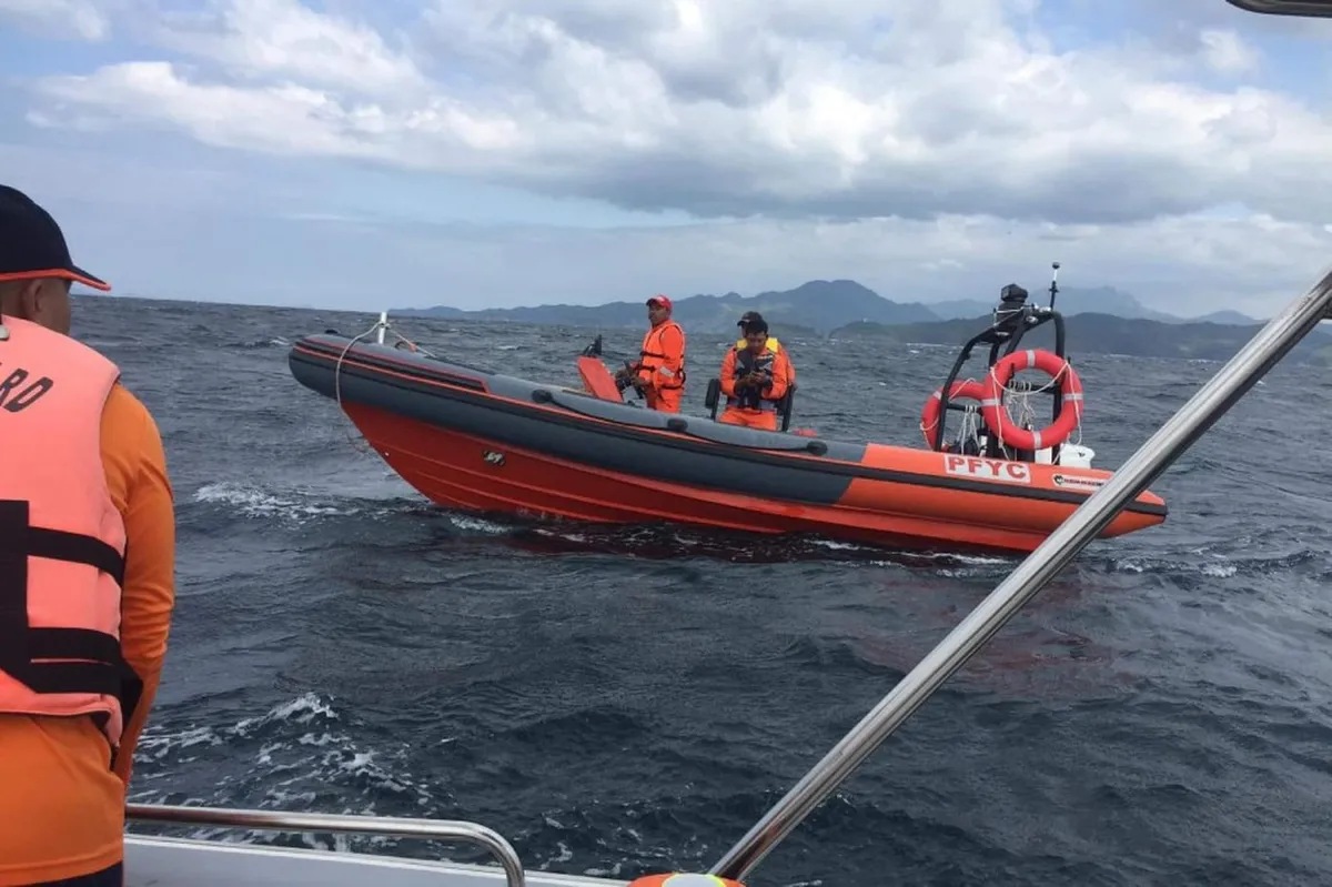 8 nailigtas sa lumubog na bangka sa Batangas | ABS-CBN News