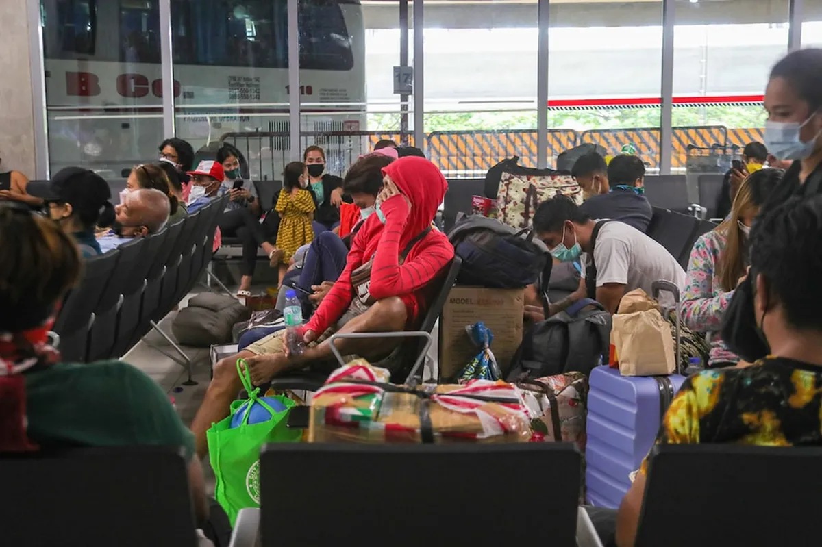 PITX: May mga extra bus kahit fully booked na ang karamihan ng biyahe ...