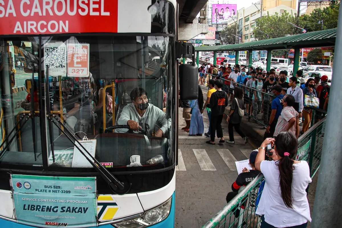 Govt to end free rides for EDSA bus carousel starting Jan. 1, 2023 ...