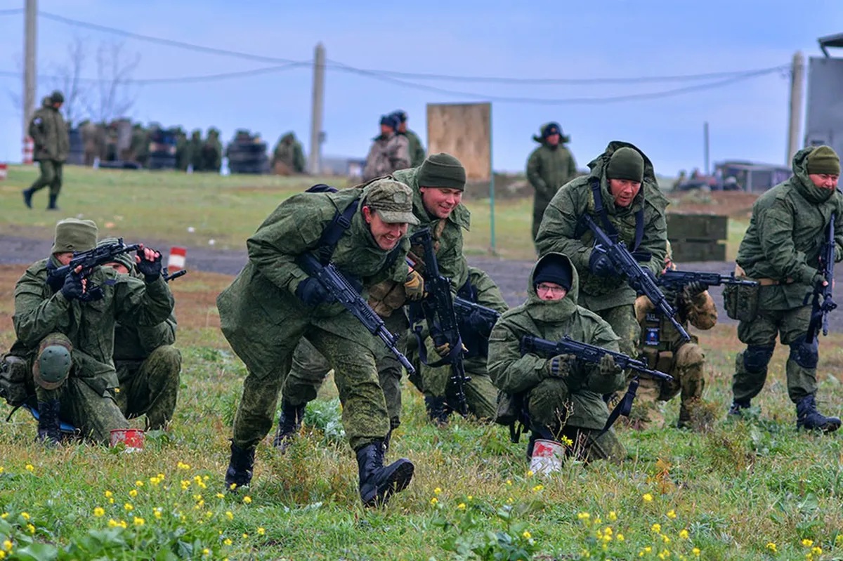 Russia mobilizes 300,000 reservists: minister | ABS-CBN Russia mobilizes 300,000 reservists: minister | ABS-CBN