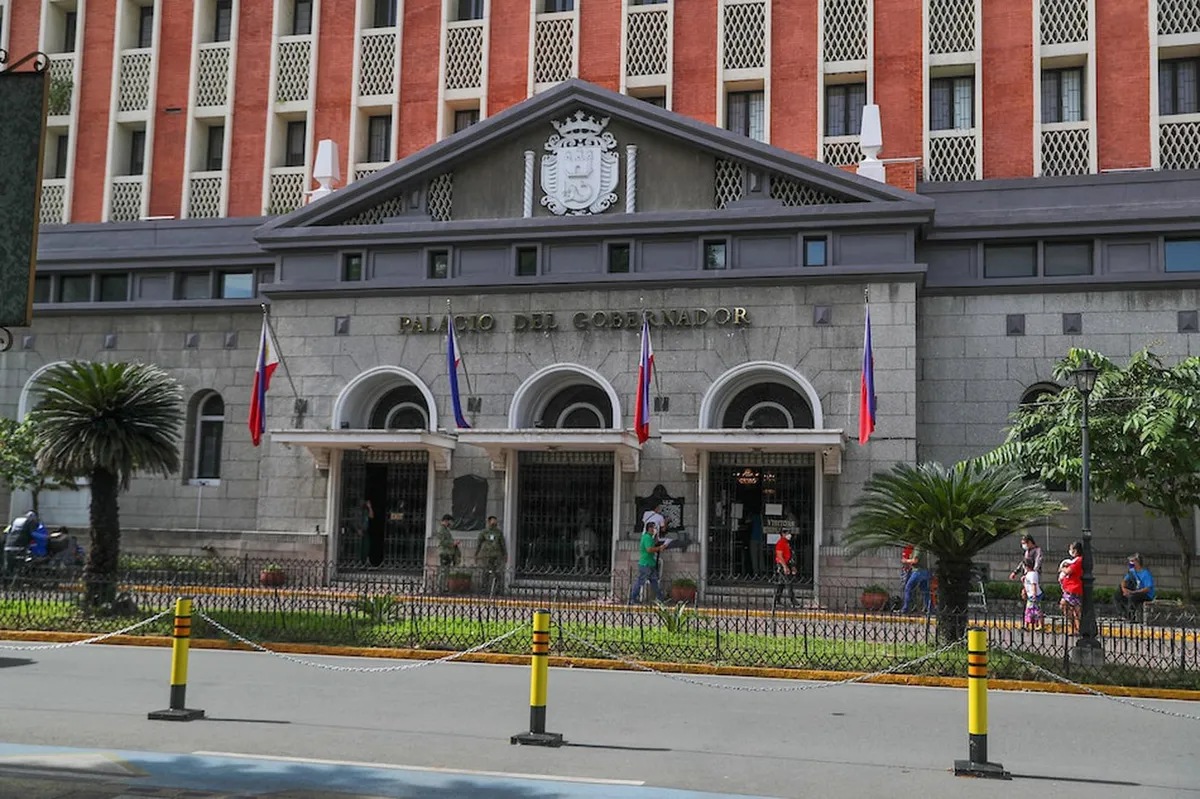 Agoo mayor gets fresh term after Comelec cancels rival's candidacy ...