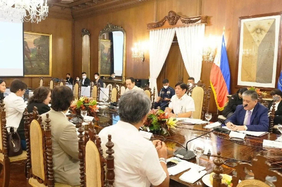 Marcos meets DOH, IATF officials to tackle COVID pandemic | ABS-CBN News