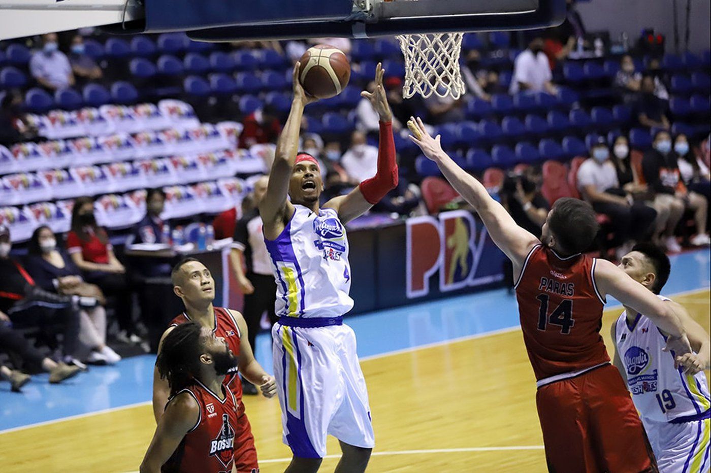 PBA ‘eldest statesman’ na si Rafi Reavis may ibubuga pa | ABS-CBN Sports