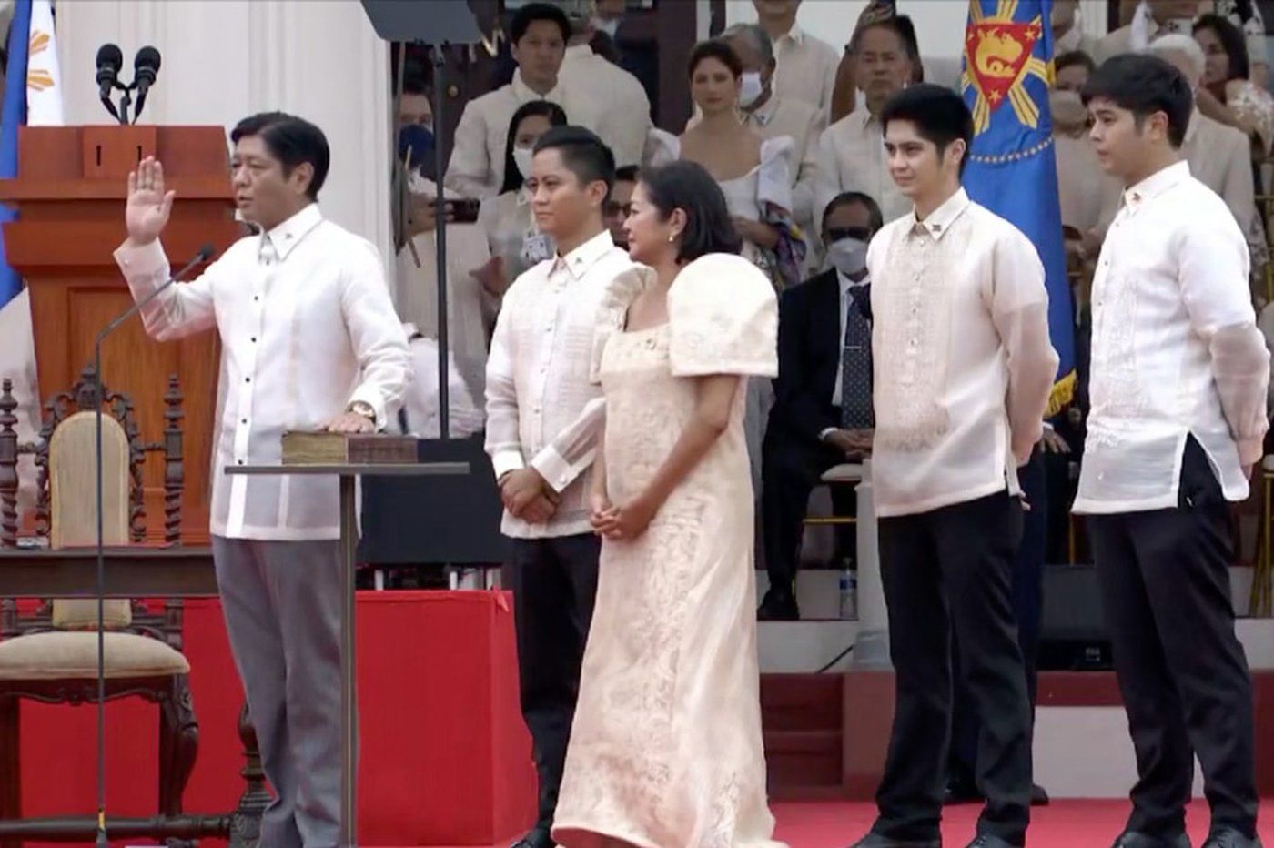 Historian: Marcos Jr. wearing gray trousers at inauguration an 'echo of ...