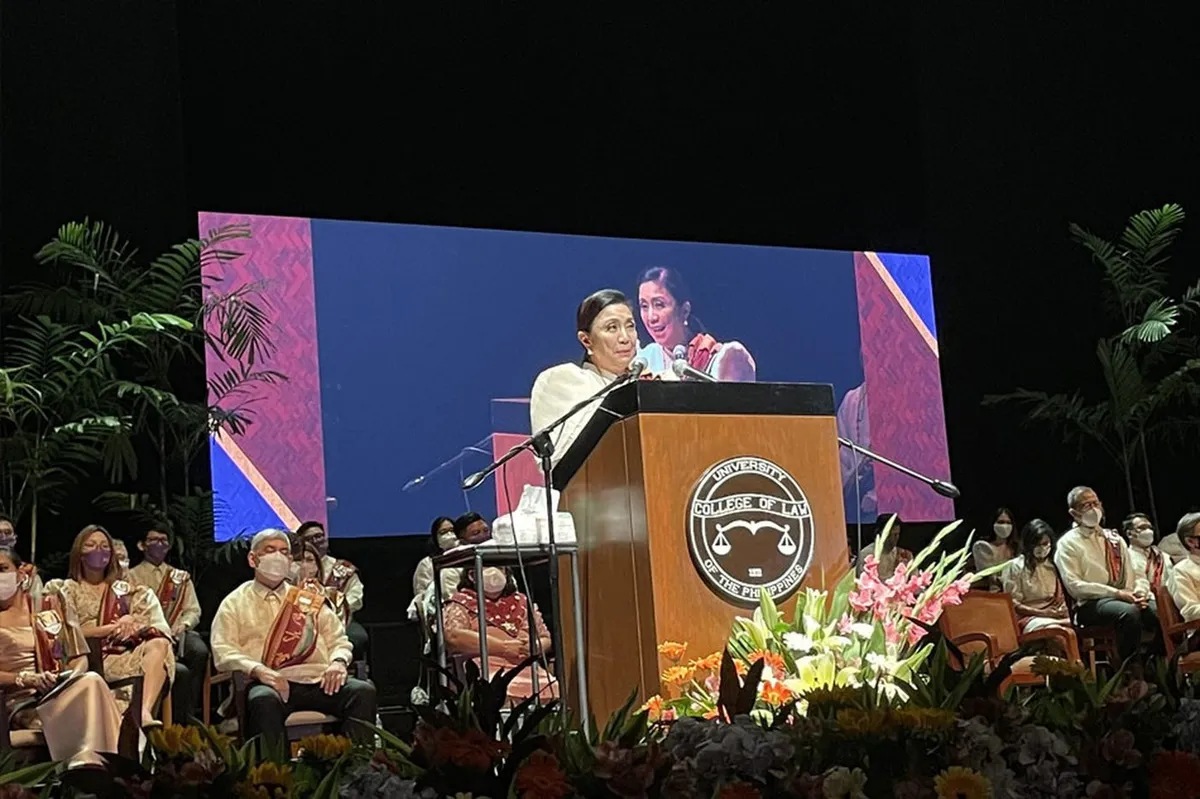 Dating VP Robredo, guest speaker sa UP Law 2022 graduation rites | ABS ...